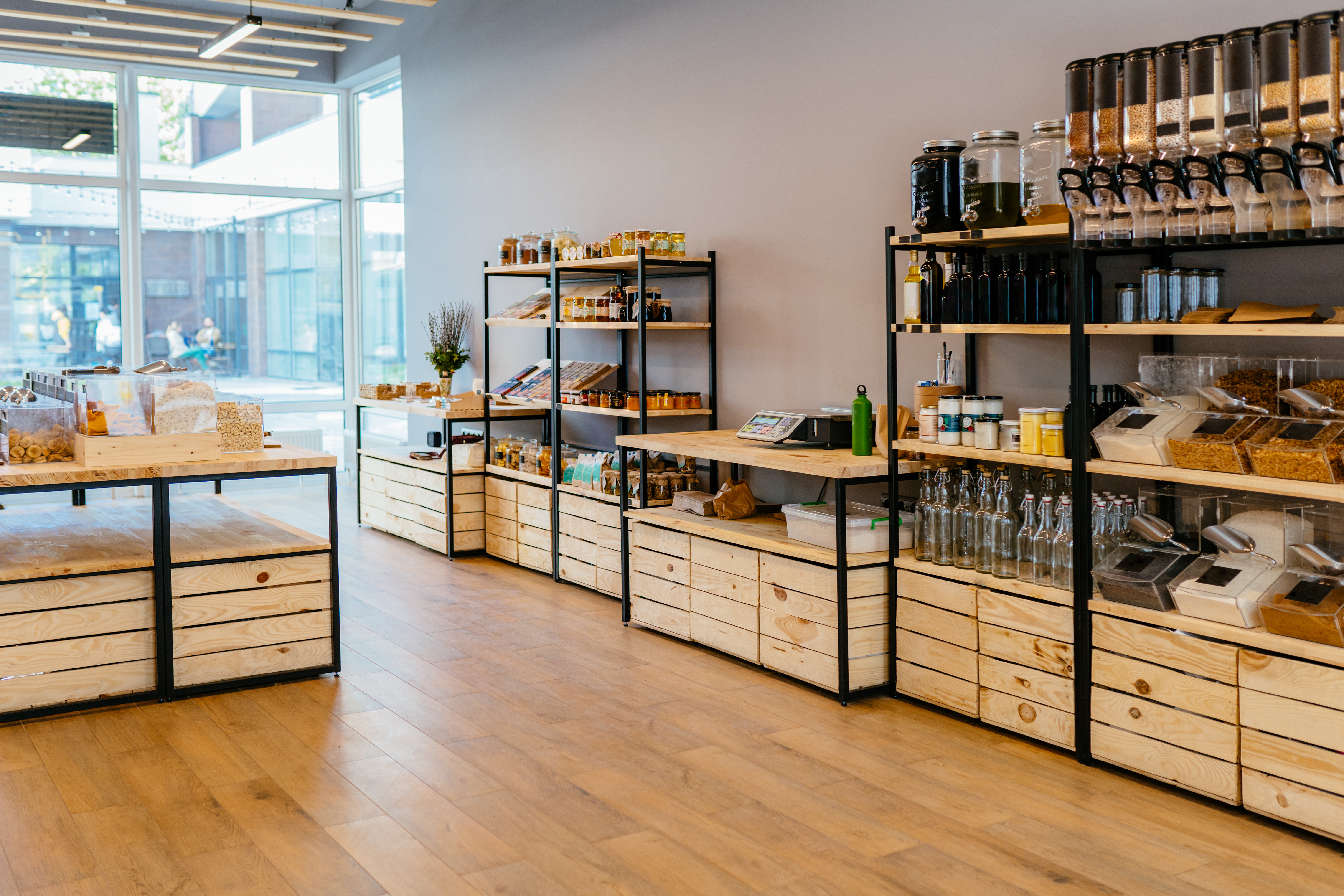 The Retail Industry in the US and UK - BCS365